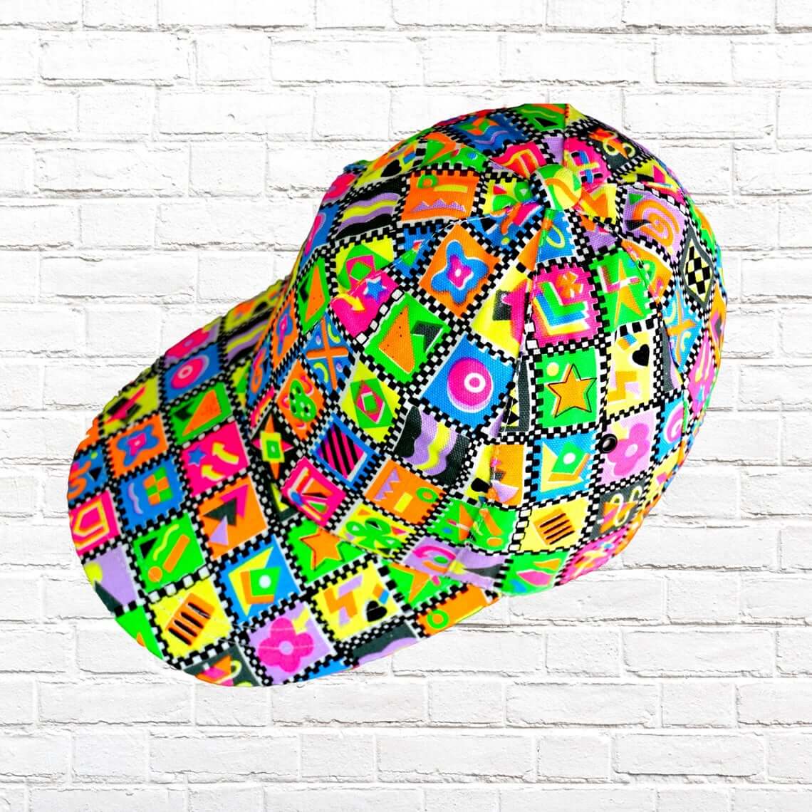 VintaStudio - Original Vintage 90's Caps - Storepreneur.com